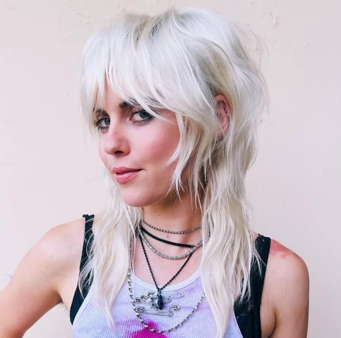 38 Stunning Wolf Cut Hairstyles for Women to Elevate Your Look ...